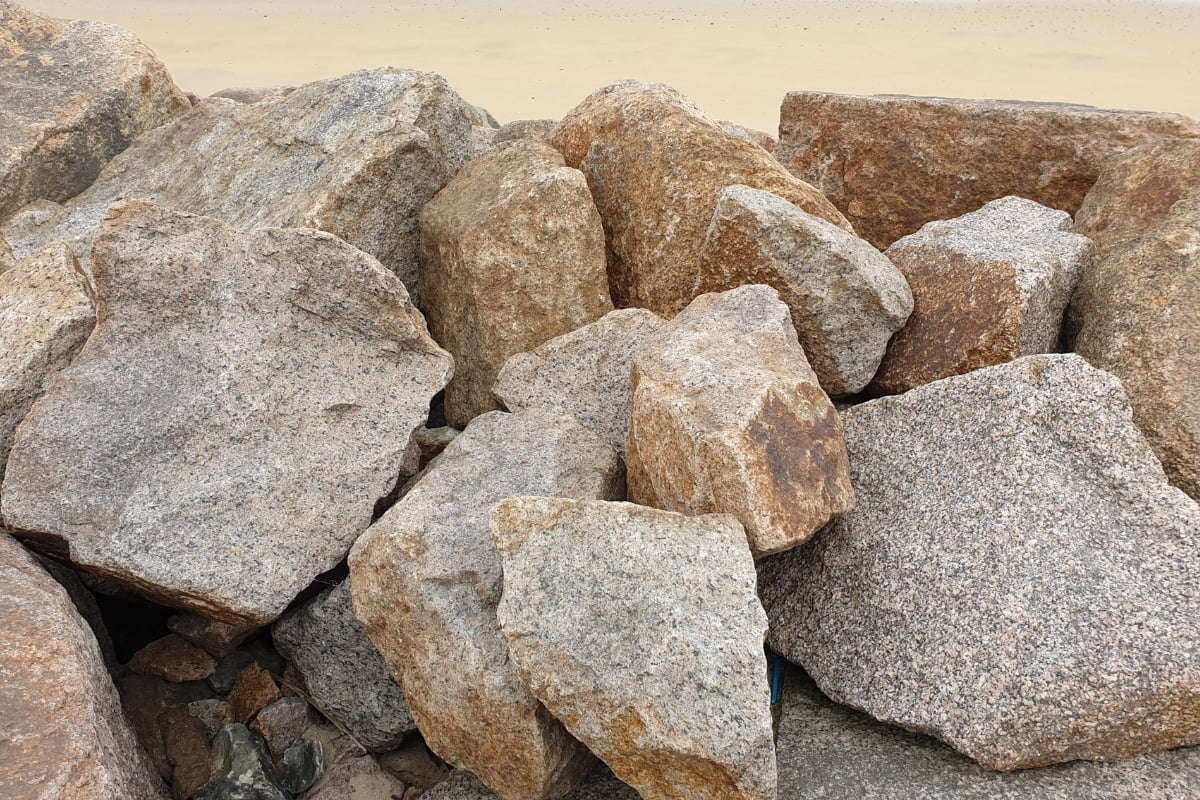 Stunning Boulders for Landscaping - Enhance Your Outdoors